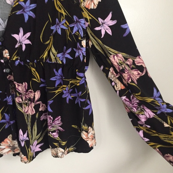 Jaase | Tops | Jaase Floral Boho Long Sleeve Top Size Xs | Poshmark